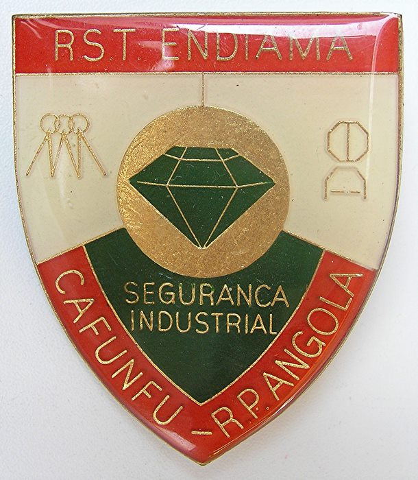 Angola Archives - militarybadges.nl